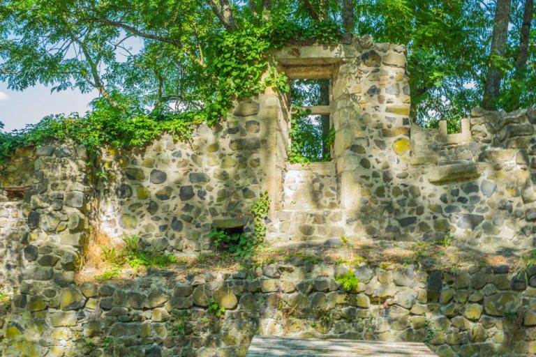 Usson - the scene of Queen Margot's 20-year Exile - is officially one ...