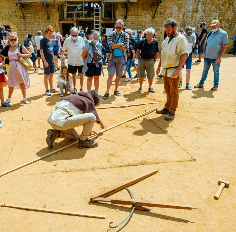 Building a new "medieval" castle at Guédelon - Deep Heart of France
