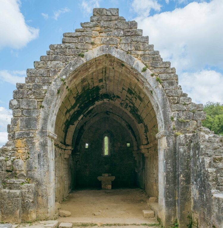 Visit Commarque - an incredible ruined castle with prehistoric roots ...