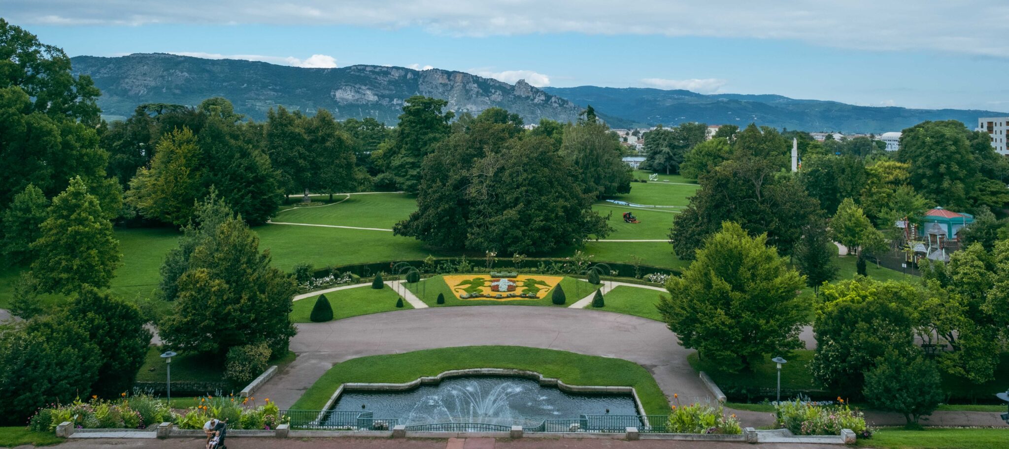 VALENCE: France’s “Gateway to the South” has a big-city feel - Deep ...