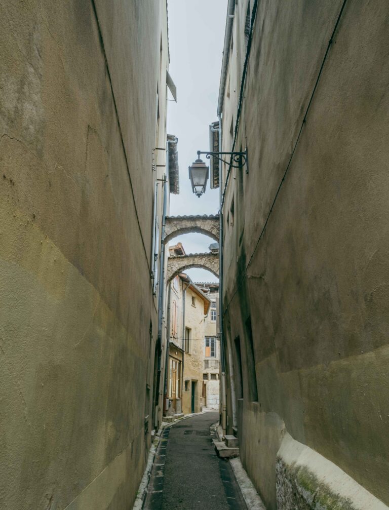 VALENCE: France’s “Gateway to the South” has a big-city feel - Deep ...