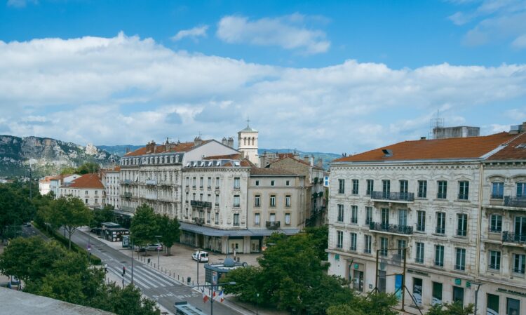 VALENCE: France’s “Gateway to the South” has a big-city feel - Deep ...